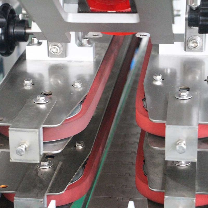 NP-LC Fully Automatic Spindle Capping Machine With Cap Feeding Elevator ...